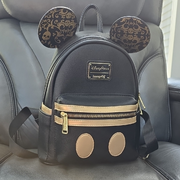 Loungefly | Bags | Loungefly Disney Parks Pirates Of The Caribbean ...